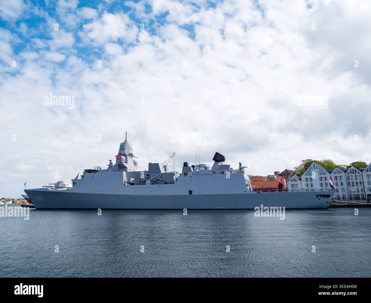 HNLMS Evertsen (F805) is the fourth De Zeven Provinciën-class frigate ...