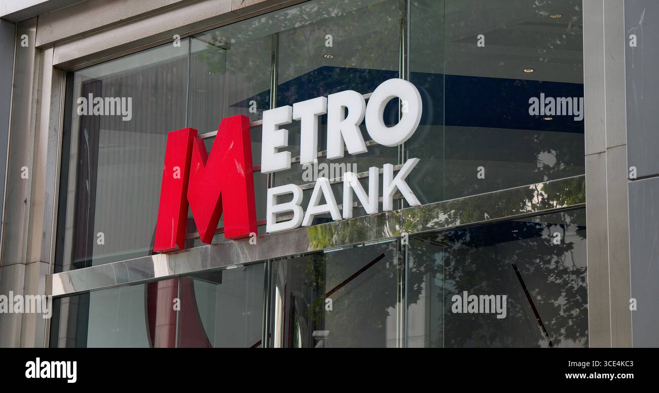 Cardiff uk august 2025 metro hi-res stock photography and images - Alamy