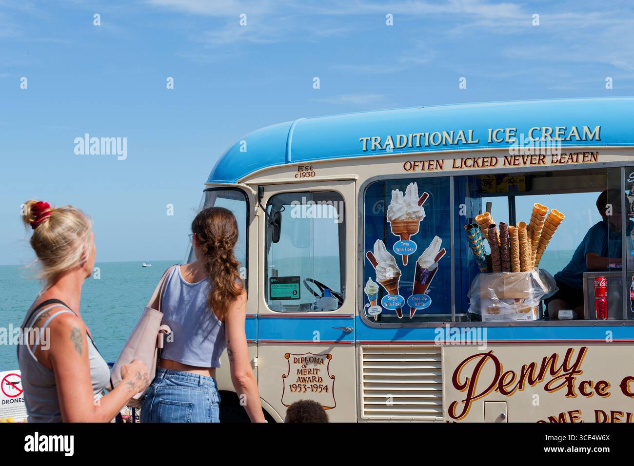 Mr treat hi-res stock photography and images - Alamy