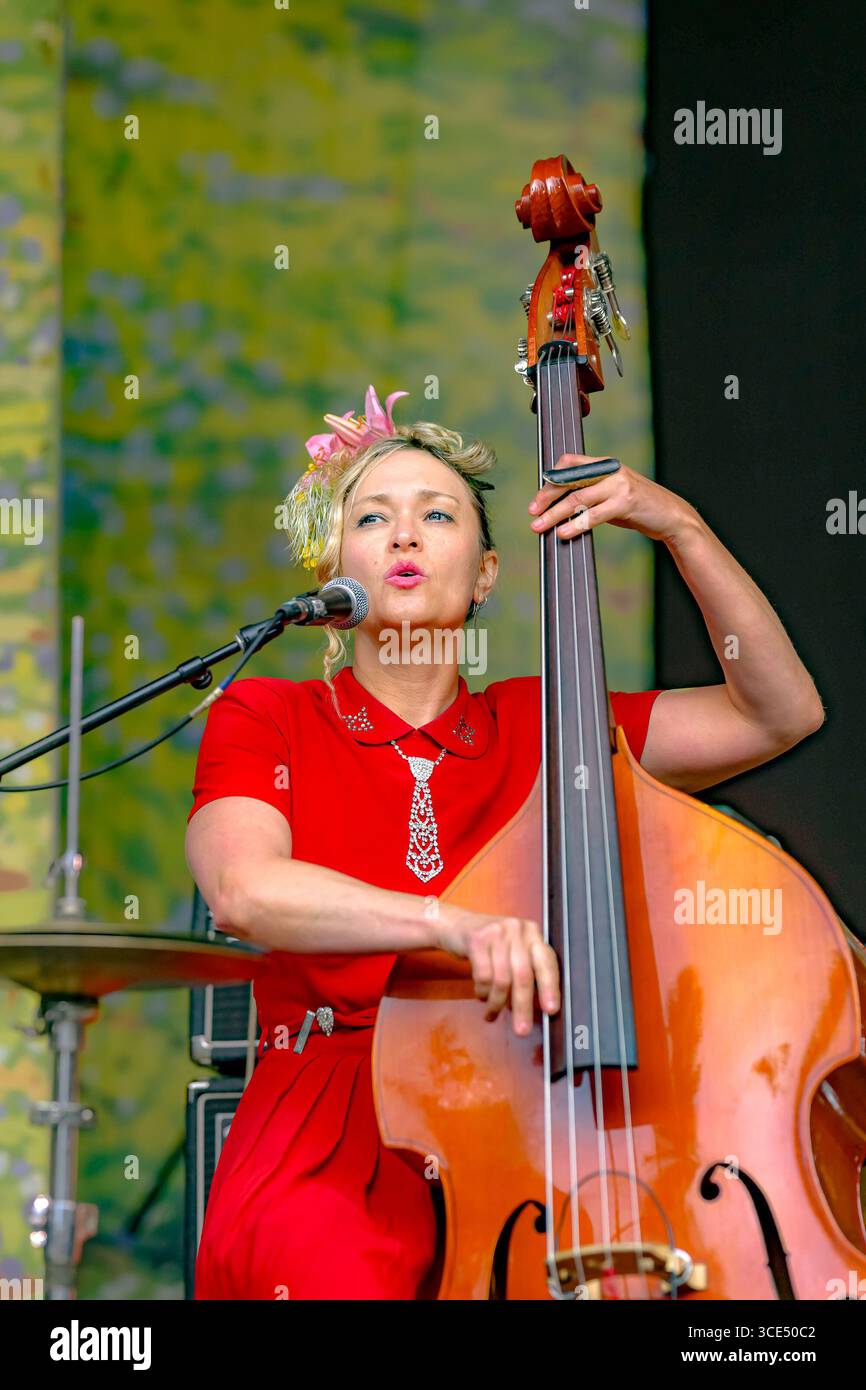 Jasmine Colette, Blue Moon Marquee Stock Photo - Alamy