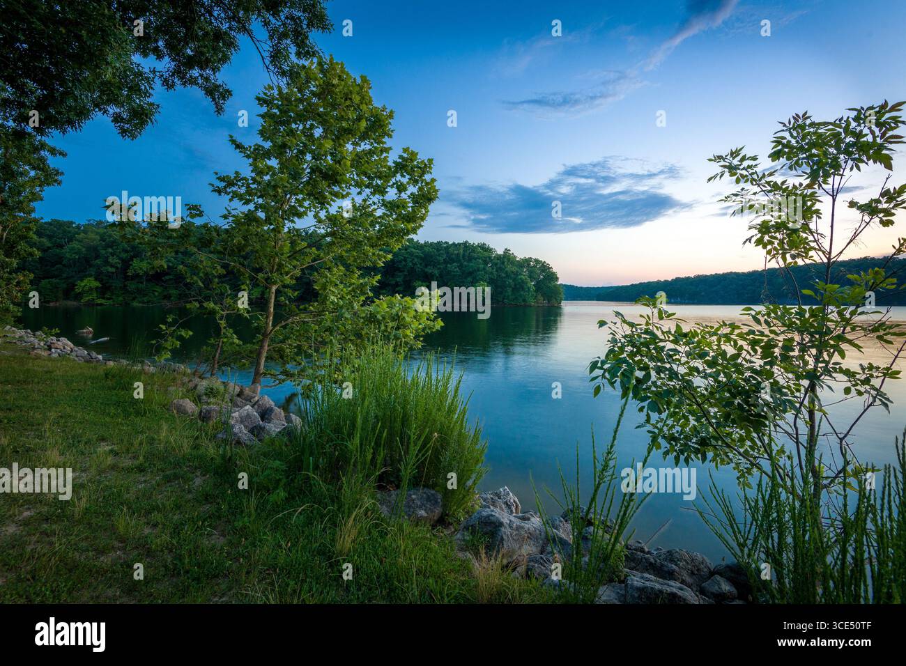 Photographing at Lake of the Ozarks—waiting on the Milky Way, but blue ...