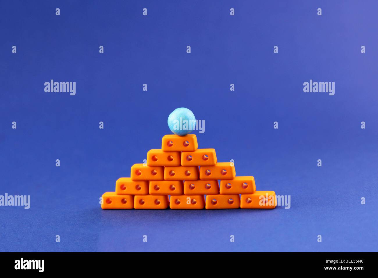 Sphere reaches success and rises levels of staggered blocks Stock Photo ...