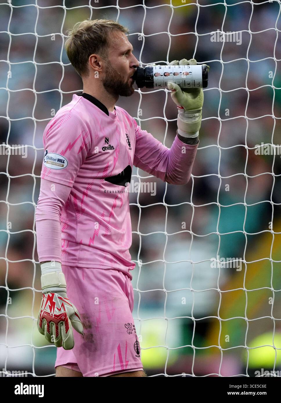 Falkirk goalkeeper Scott Bain takes a drink from his water bottle ...