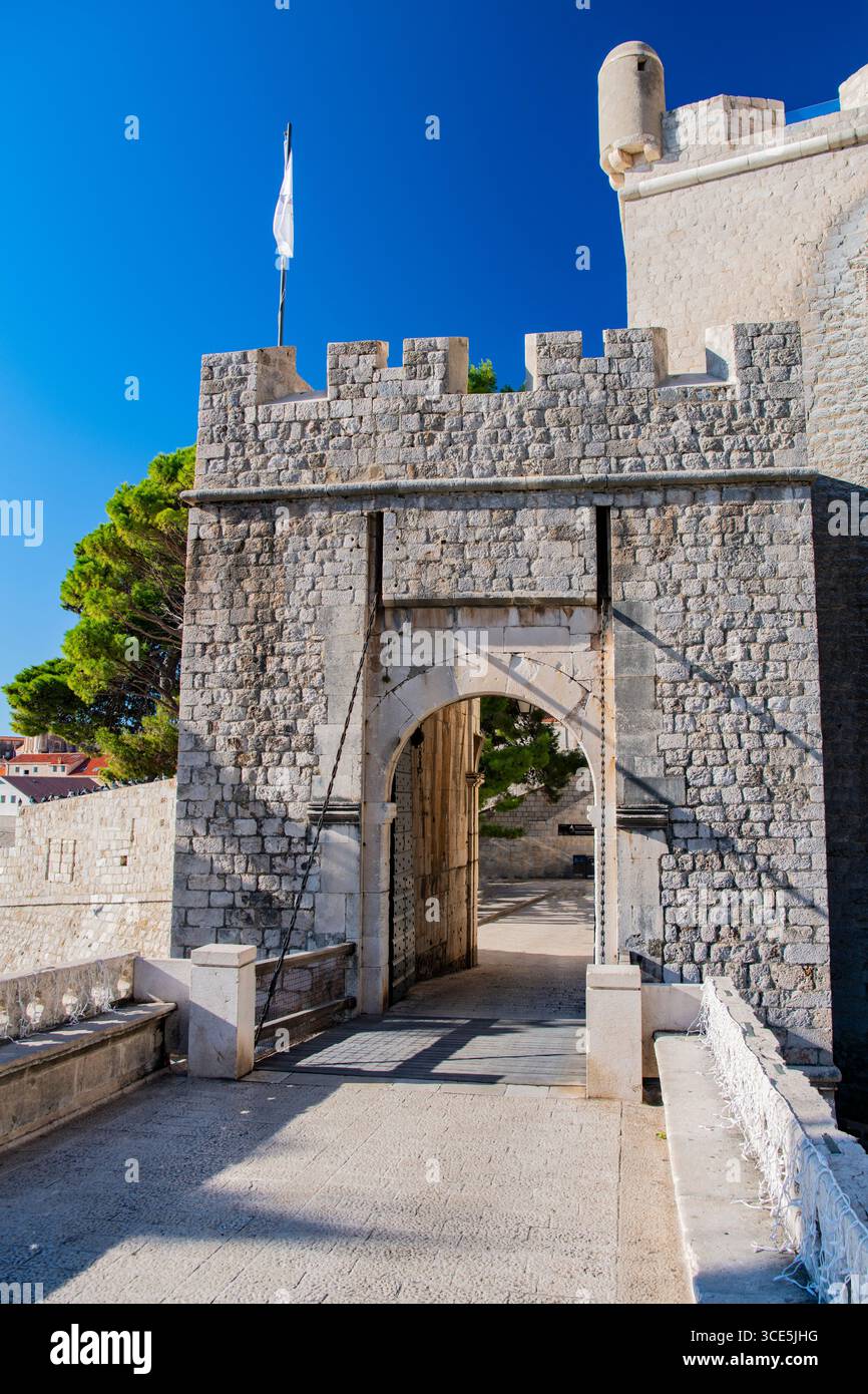 Dubrovnik croatia bridge ploce hi-res stock photography and images - Alamy