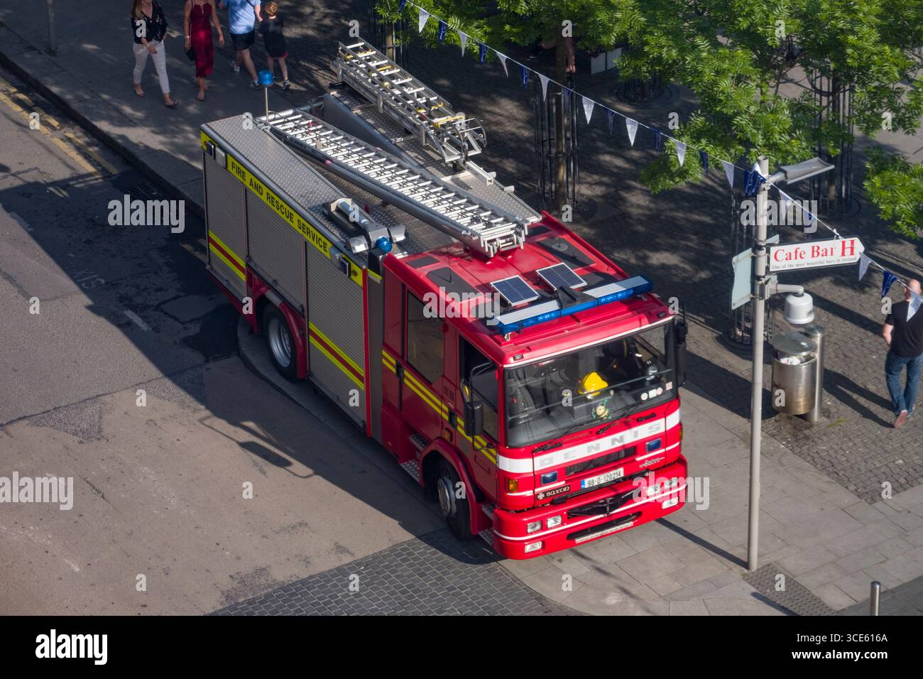 Dennis Saxon Sabre fire and rescue engine, Grand Canal Square ...