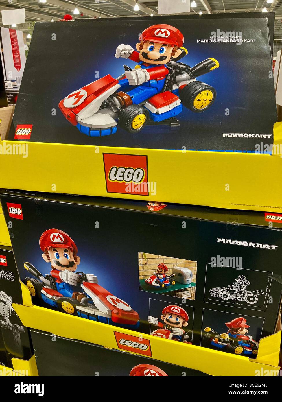 selling corner of Lego version of Mario and Standard Kart , Lego Mario ...