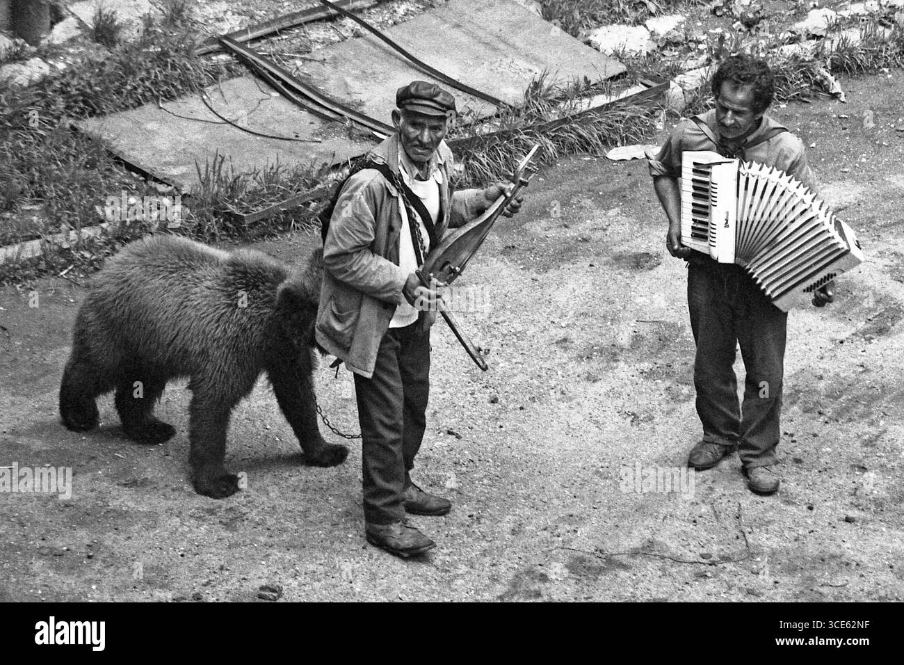 Dancing gypsy Black and White Stock Photos & Images - Alamy