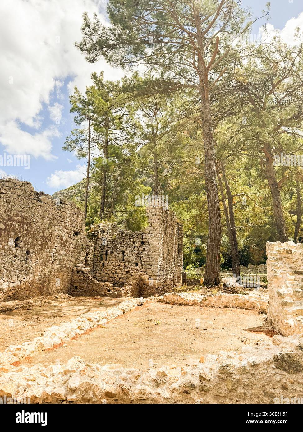 Pathway among ancient ruins hi-res stock photography and images - Alamy