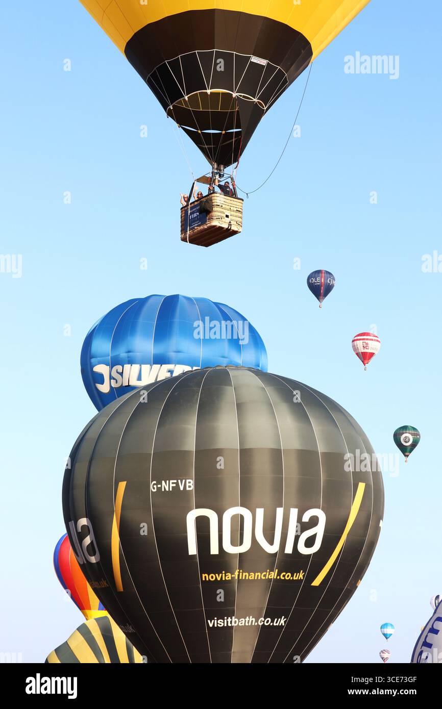 Bristol International Hot Air Balloon Fiesta 2025, Hot air balloons ...