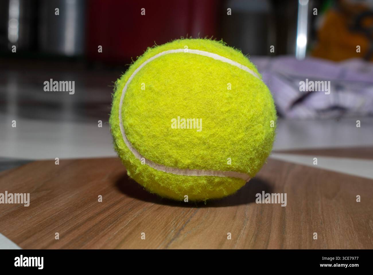 Table tennis ball green hi-res stock photography and images - Alamy