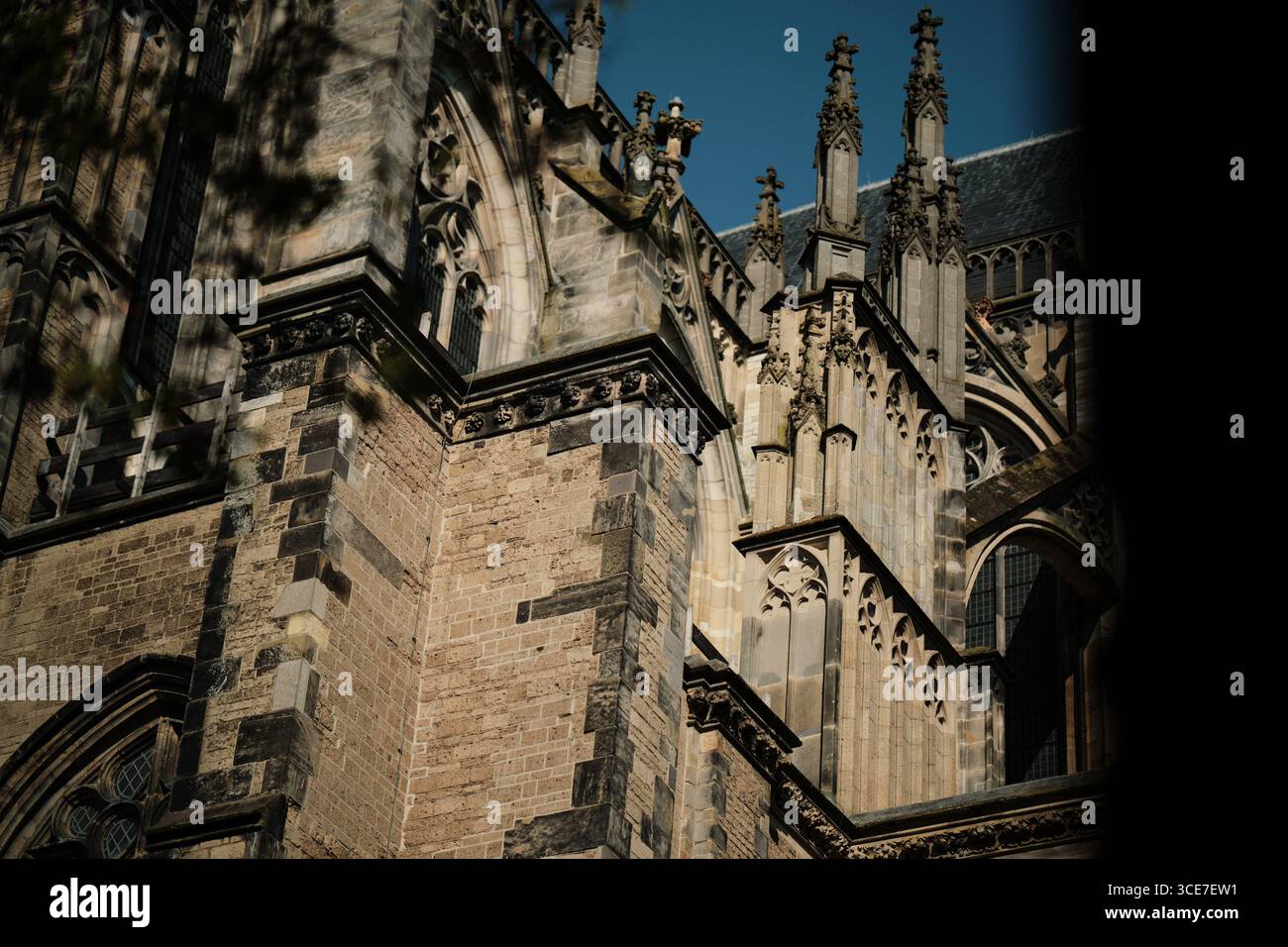 Medieval gothic architecture building hi-res stock photography and ...