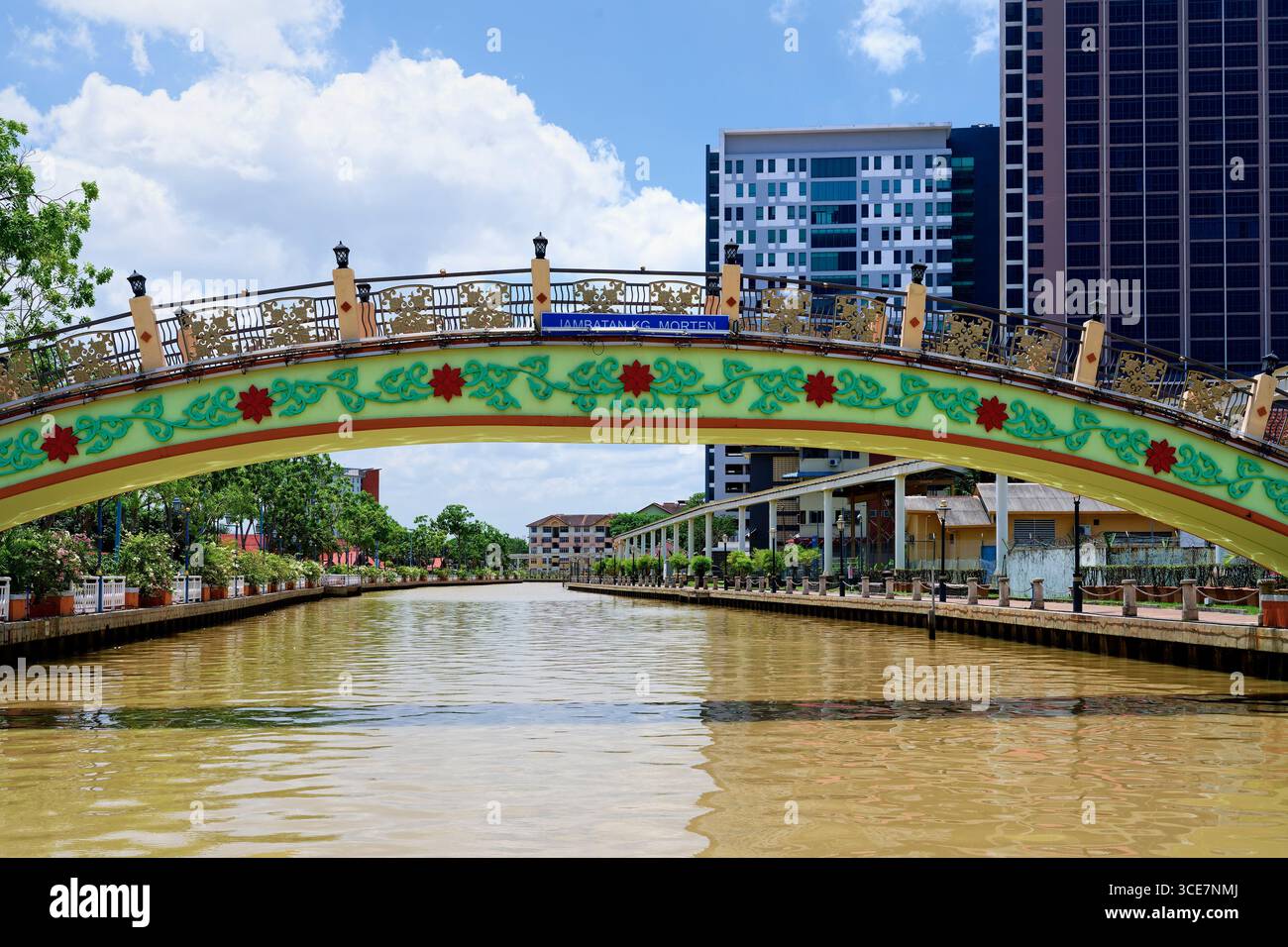 Jambatan Morten old bridge on the Malacca or Melaka river, Malacca ...