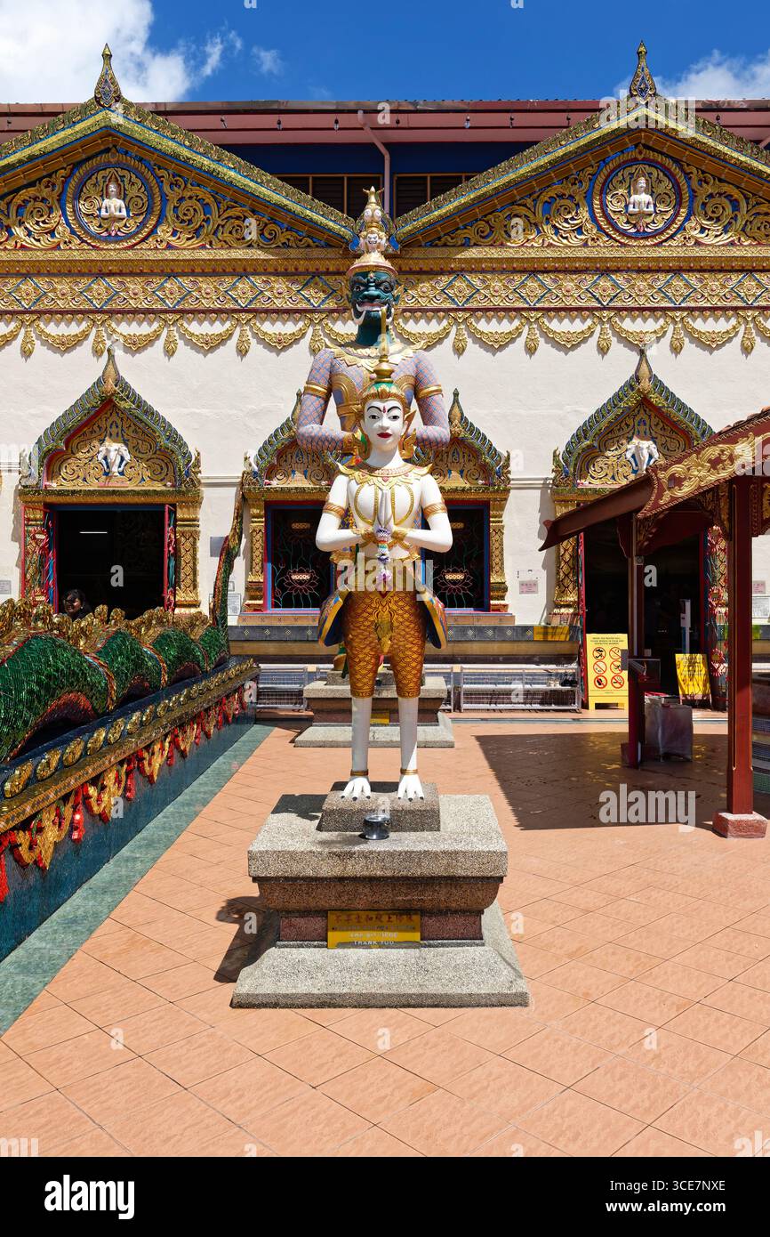Reclining Buddha Wat Chaiyamangalaram Thai Buddhist Temple, Statue of ...
