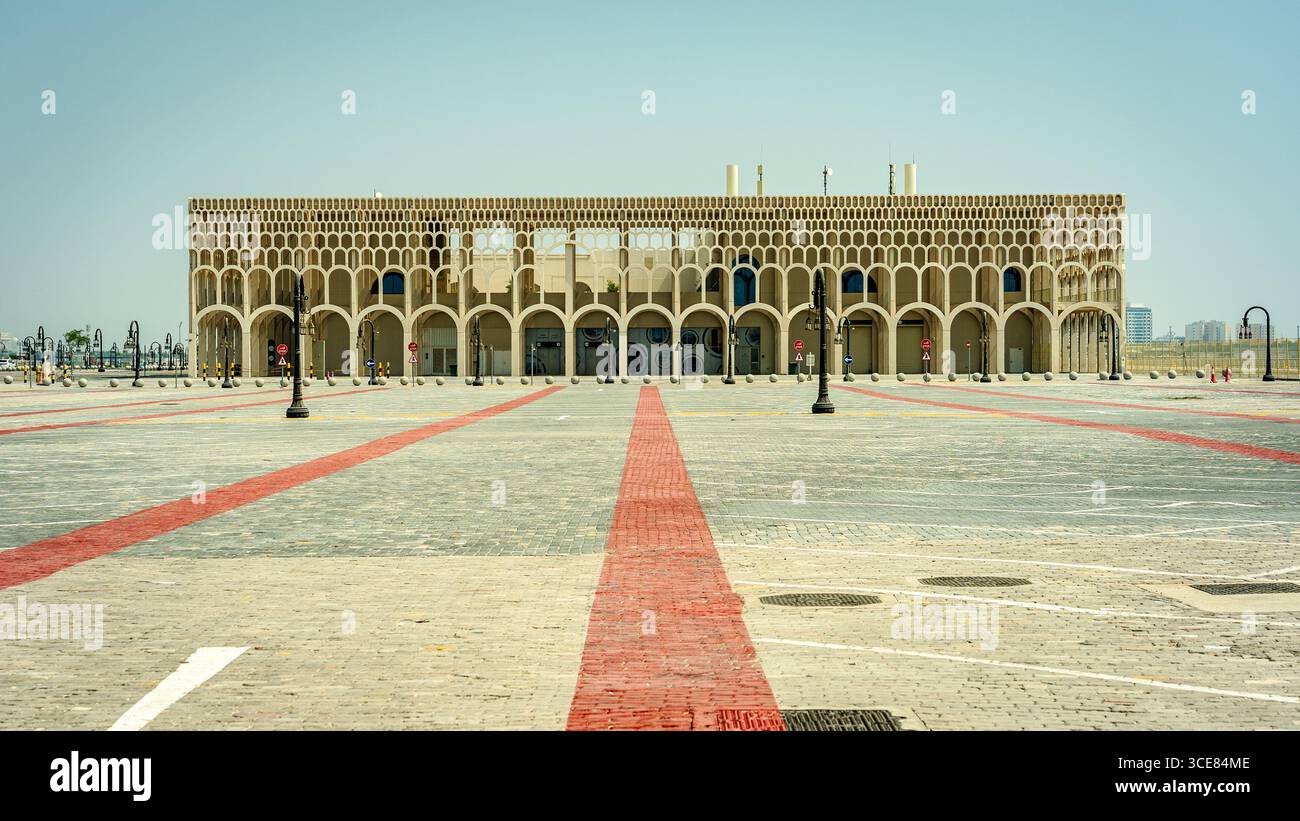 Doha, Qatar - Mwani Qatar cruise port building Stock Photo - Alamy