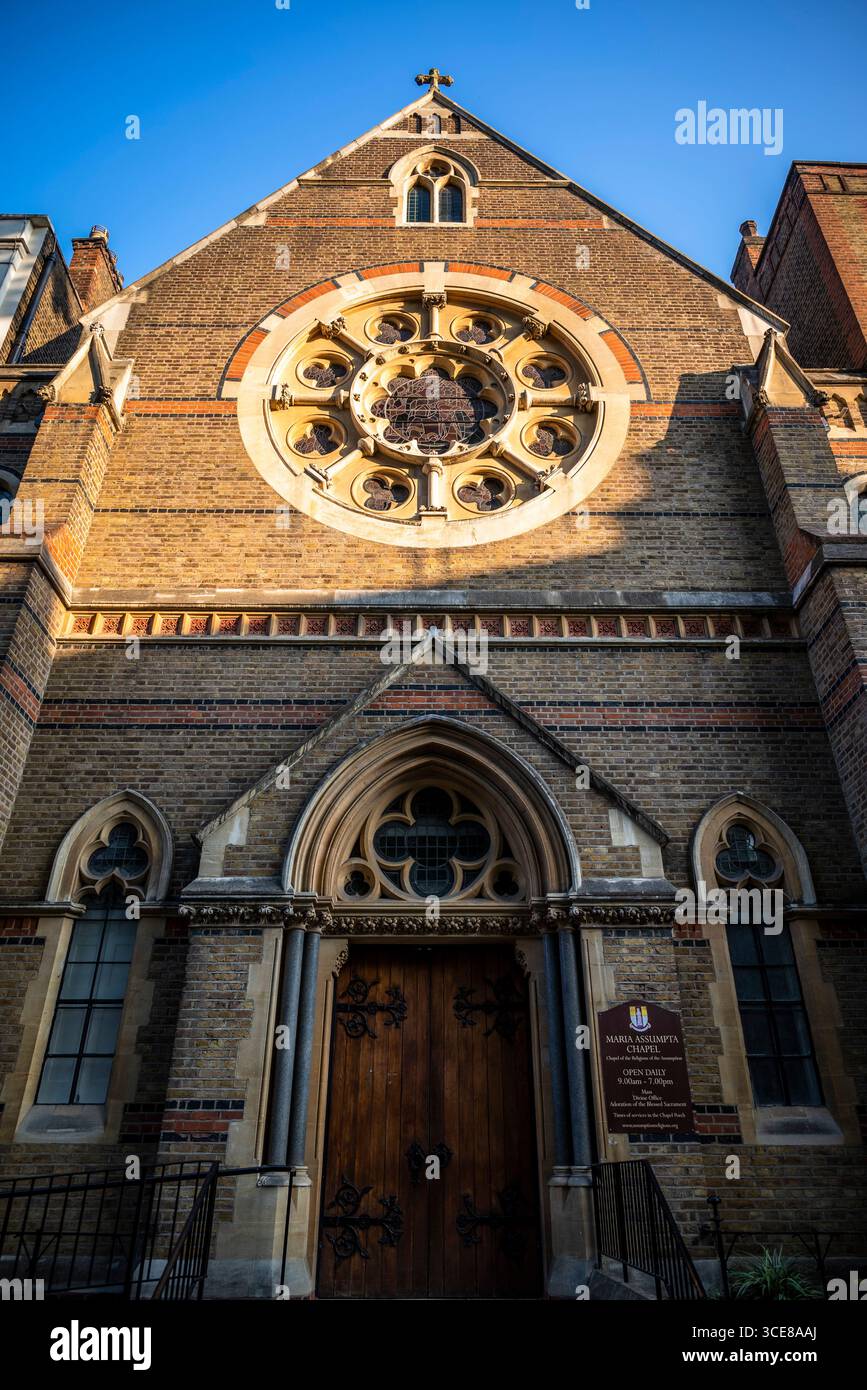 Maria Assumpta Chapel, Kensington Square, built from 1692, Kensington ...