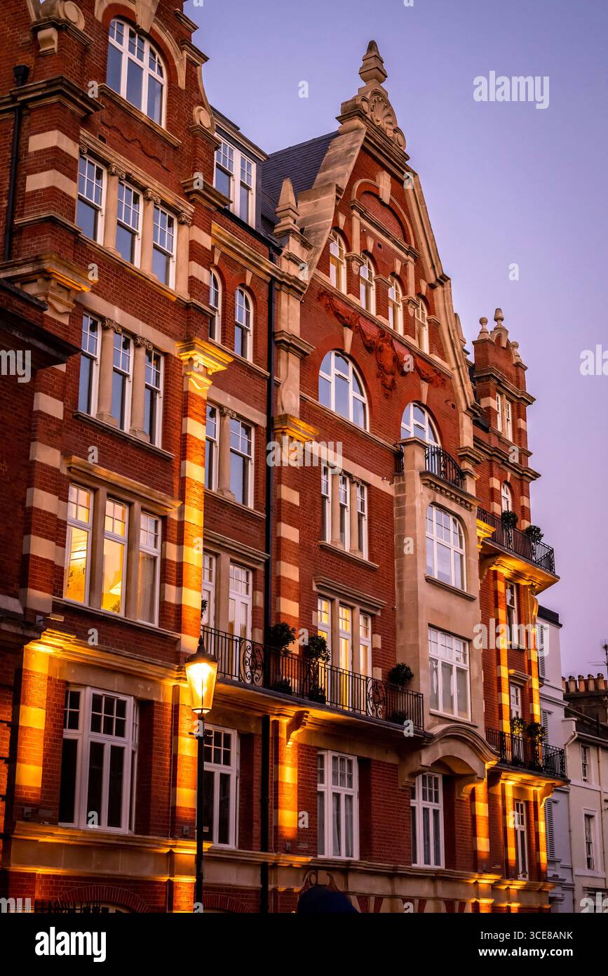 Victorian mansion london exterior hi-res stock photography and images ...