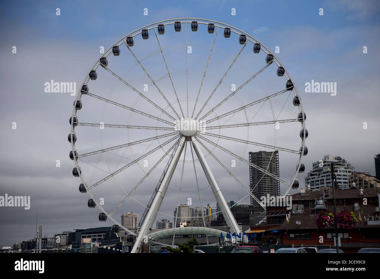 Downtown seattle views waterfront hi-res stock photography and images - Alamy