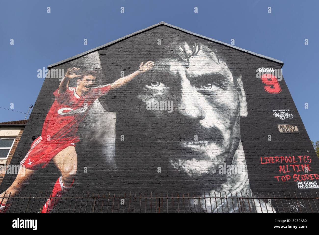 Liverpool ian rush hi-res stock photography and images - Alamy