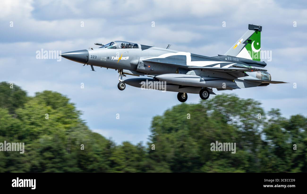 Pakistan Air Force - CAC/PAC JF-17C Thunder, arriving at RAF Fairford ...