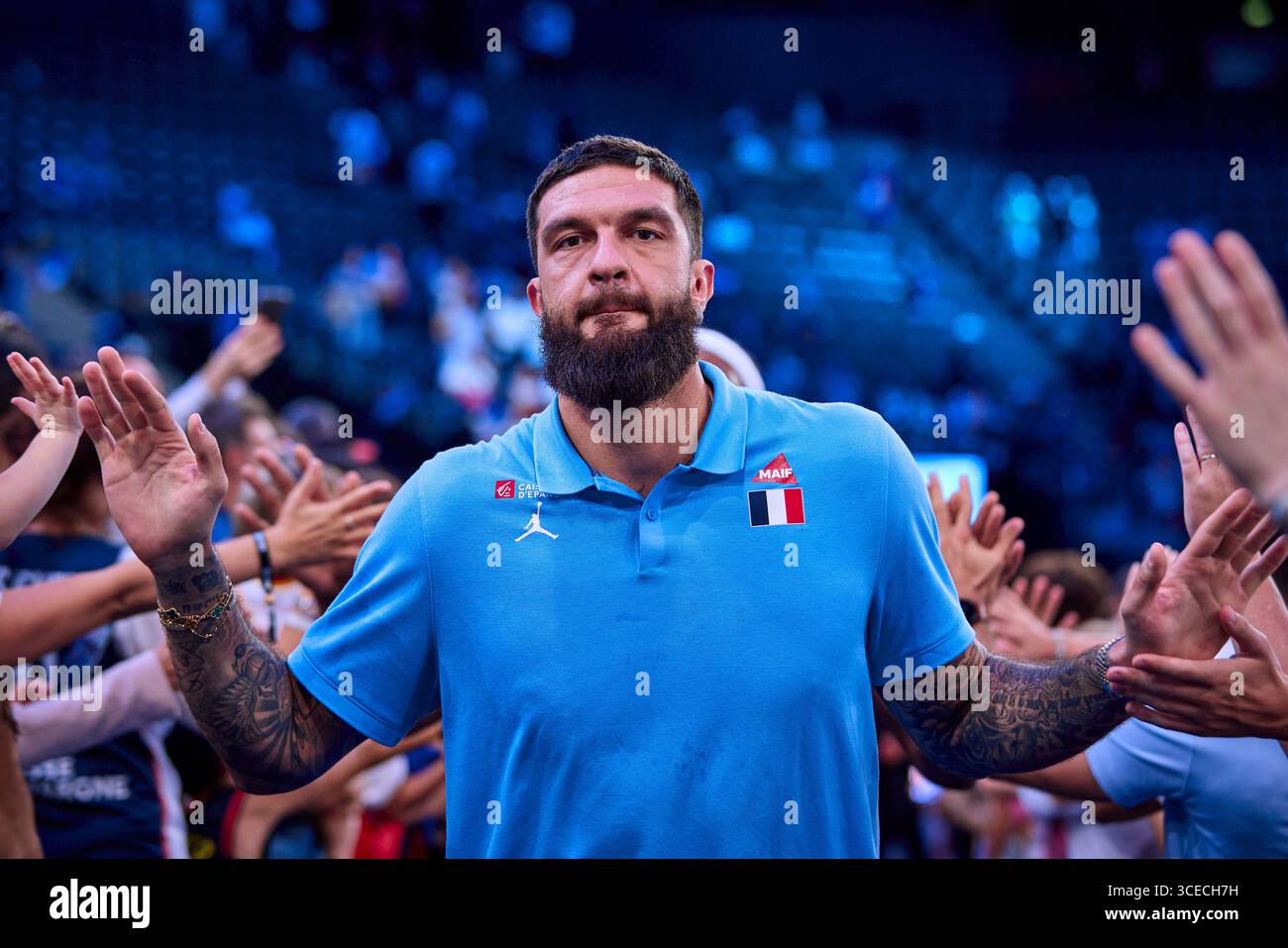 Paris, France. 16th Aug, 2025. Vincent POIRIER (17) of France during ...