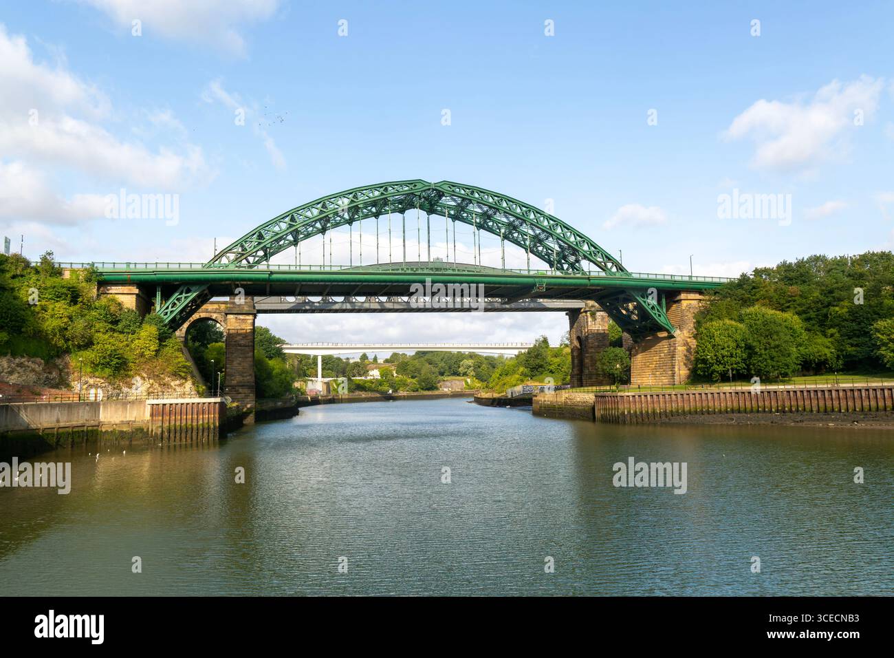 Wearmouth Bridge through arch bridge crossing River Wear, Sunderland ...