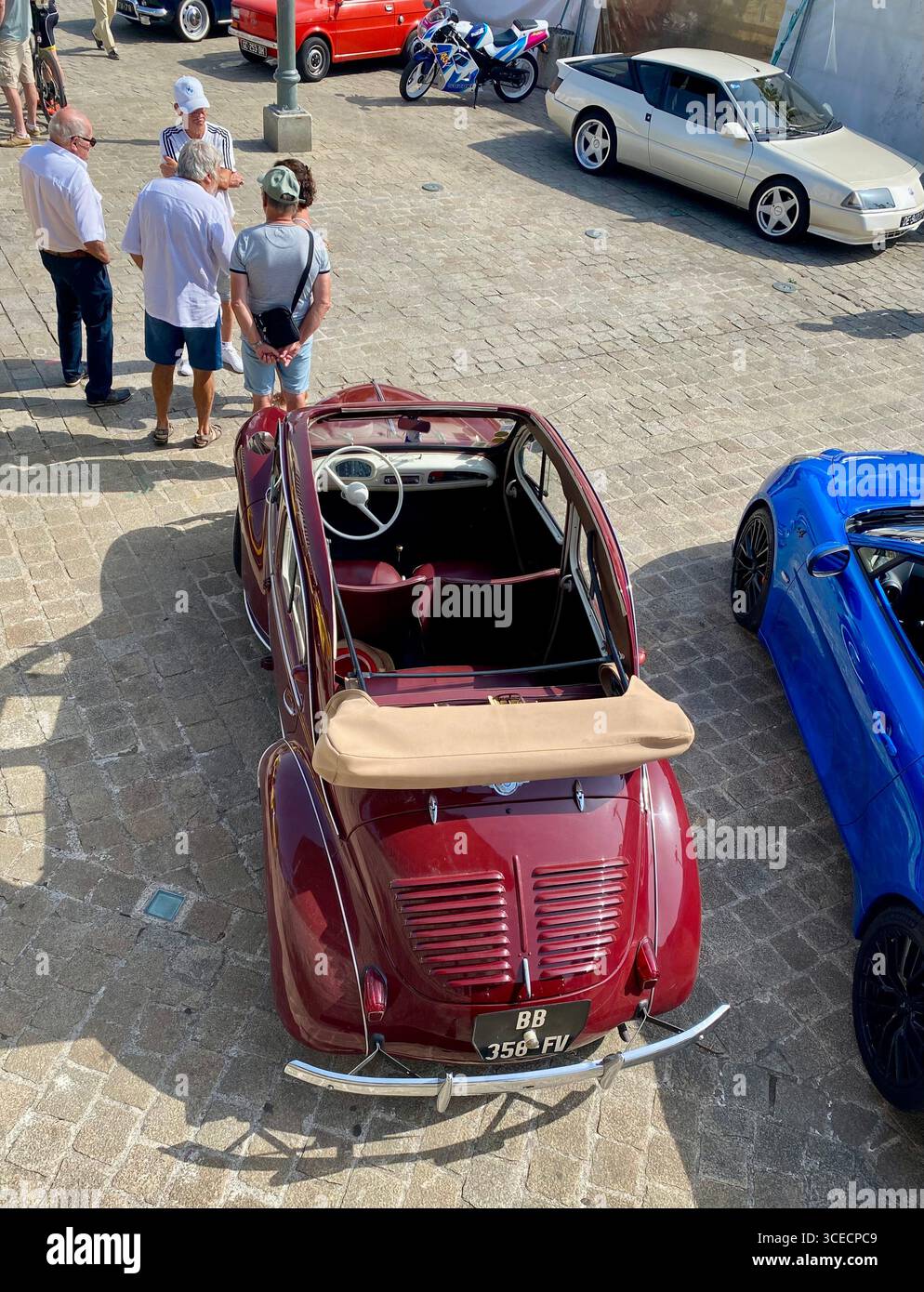 Renault 4cv cabriolet hi-res stock photography and images - Alamy