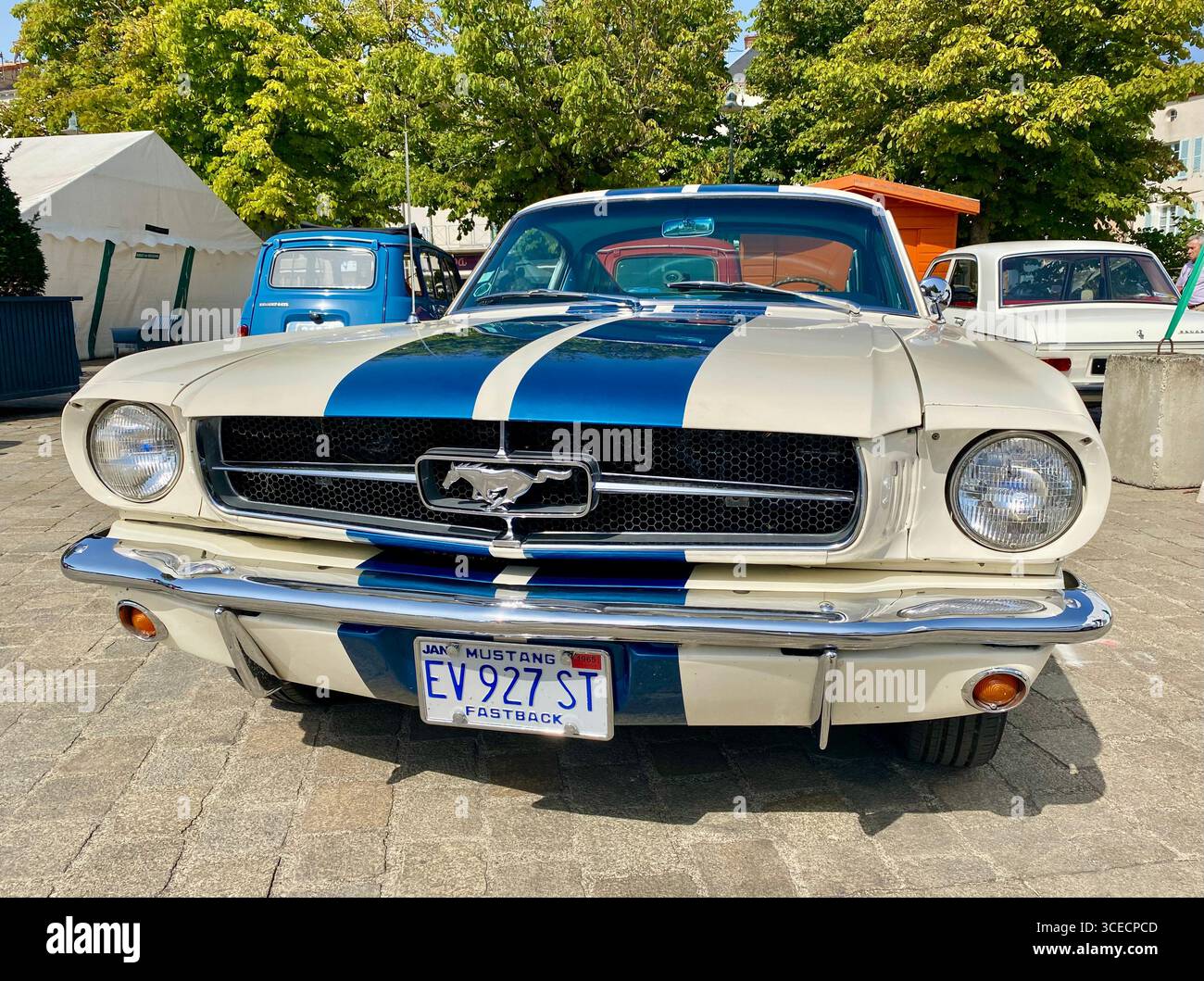 Ford Mustang fastback 1964 Stock Photo - Alamy