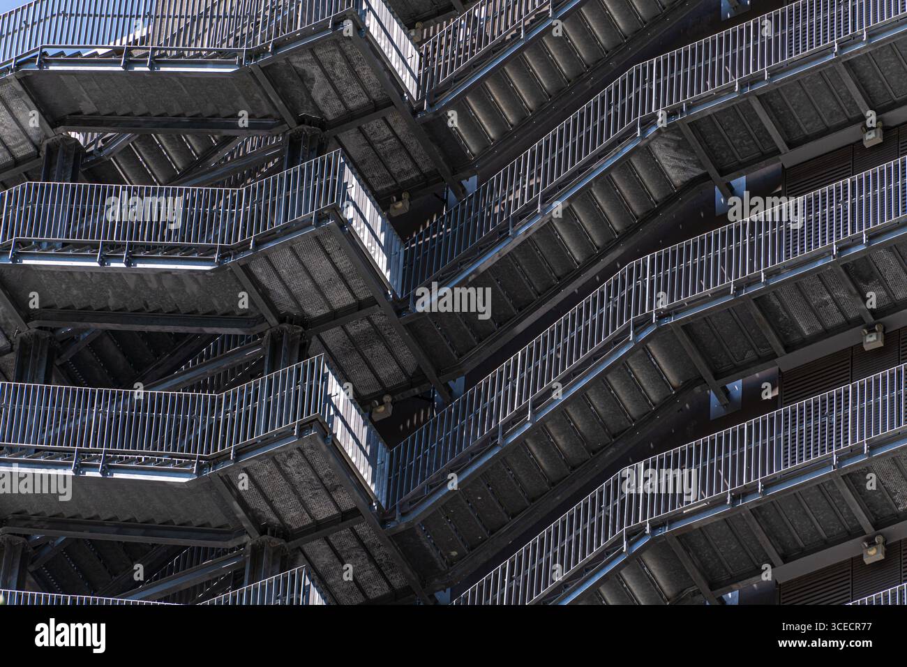 Exhibiting geometric shapes hi-res stock photography and images - Alamy