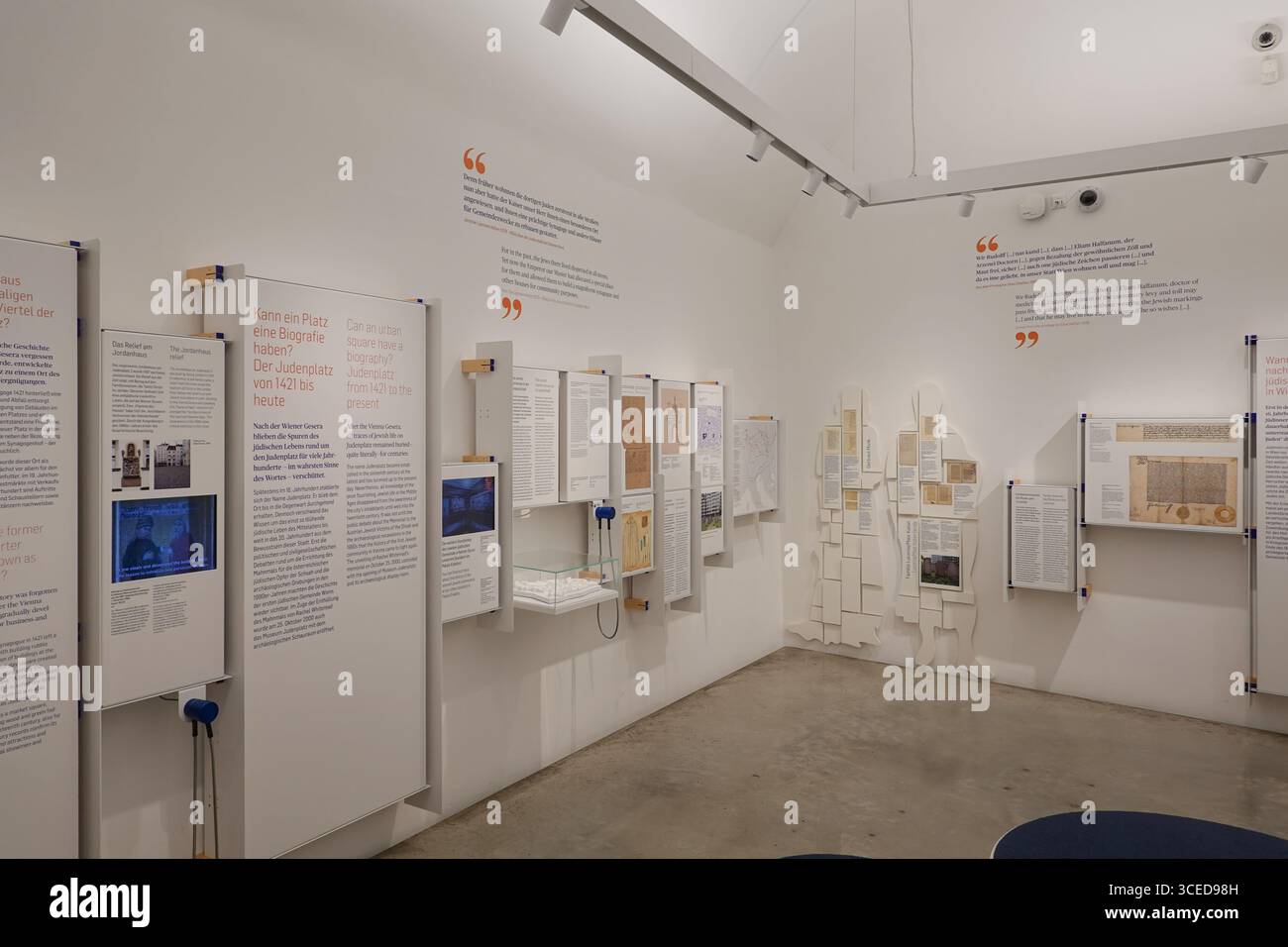 Wien, Judenplatz, Jüdisches Museum // Vienna, Judenplatz, Jewish Museum ...