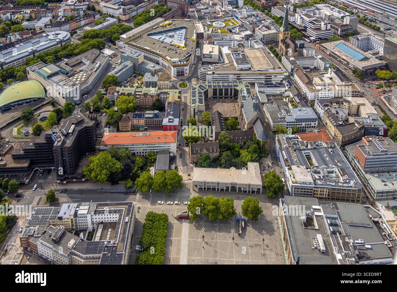 Luftbild, Kath. Propsteikirche St. Johannes Baptist und katholisches ...