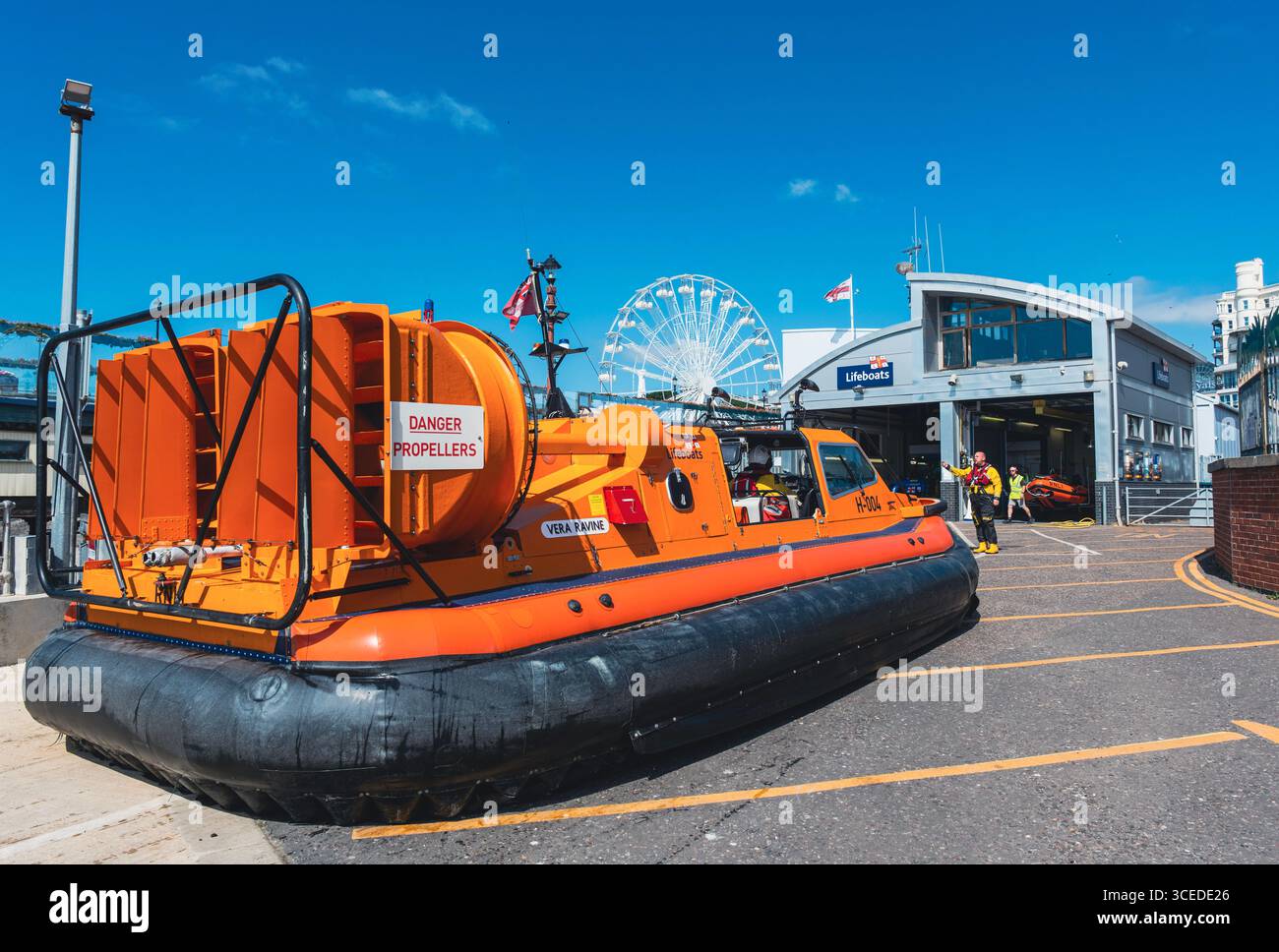 Hovercraft at Southend Lifeboat Station. RNLI Stock Photo - Alamy