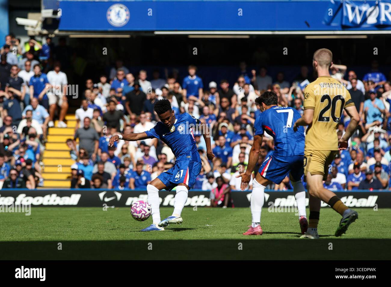 Estevao chelsea 2025 hi-res stock photography and images - Alamy