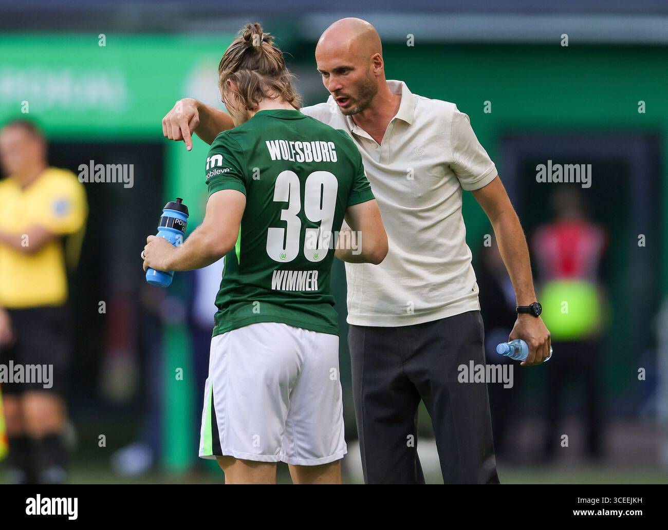 Patrick wimmer vfl wolfsburg head hi-res stock photography and images ...