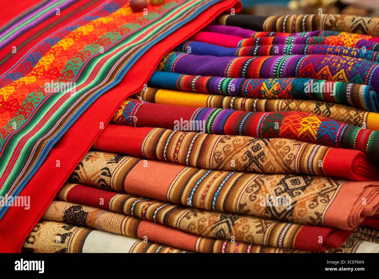 Inca weaving tradition hi-res stock photography and images - Alamy