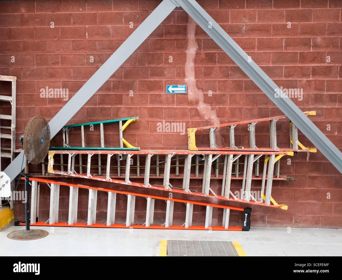 Multi purpose ladders hi-res stock photography and images - Alamy