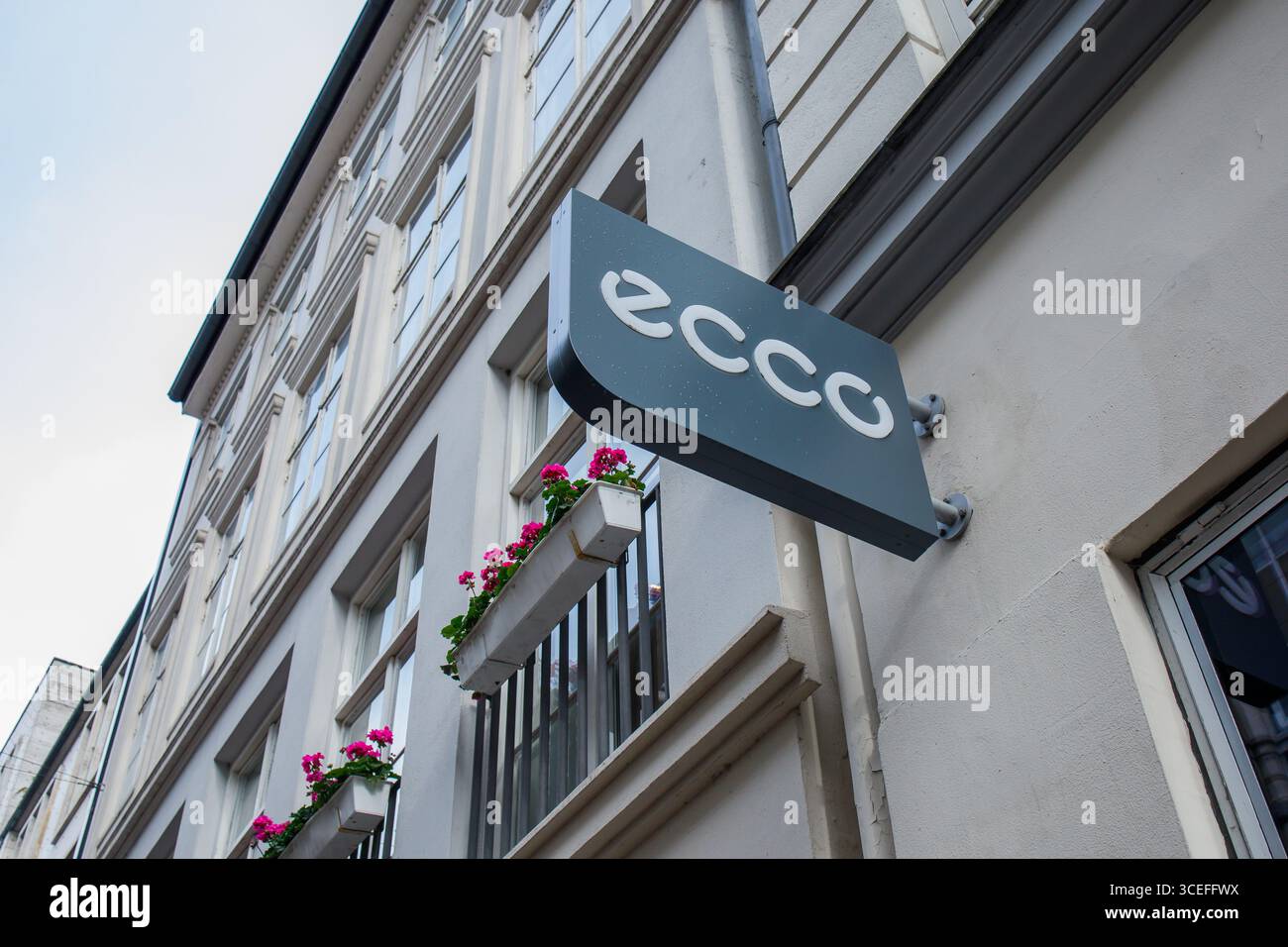 Ugc marketing logo hi-res stock photography and images - Alamy