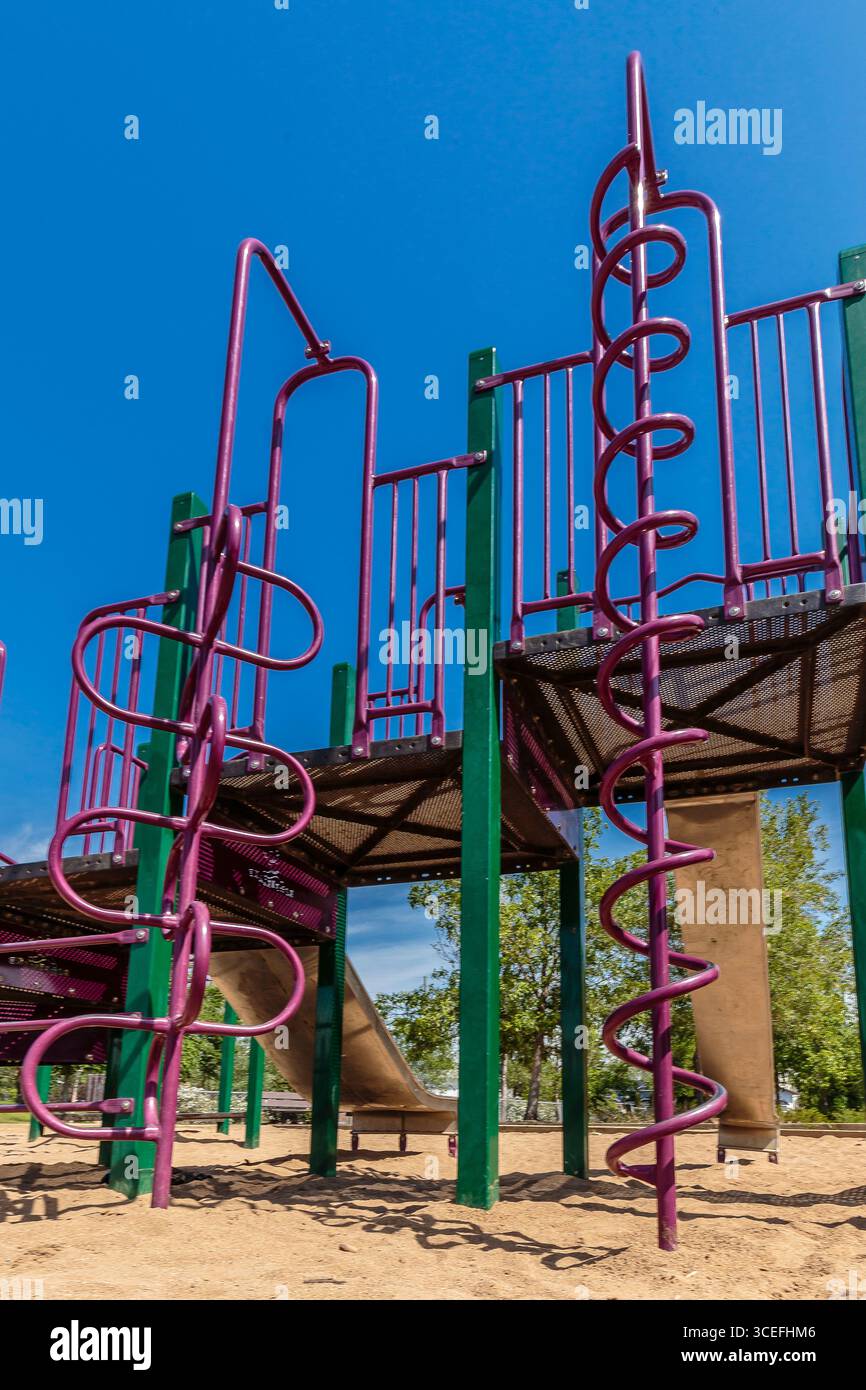 Les Kerr Park is located in the Forest Grove neighborhood of Saskatoon ...