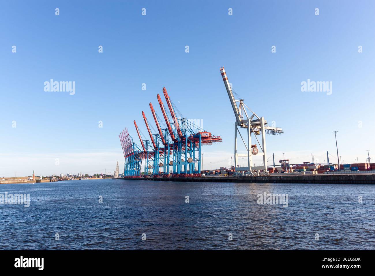 HAMBURG, GERMANY - AUGUST 12, 2024: A panoramic view of Hamburg's ...