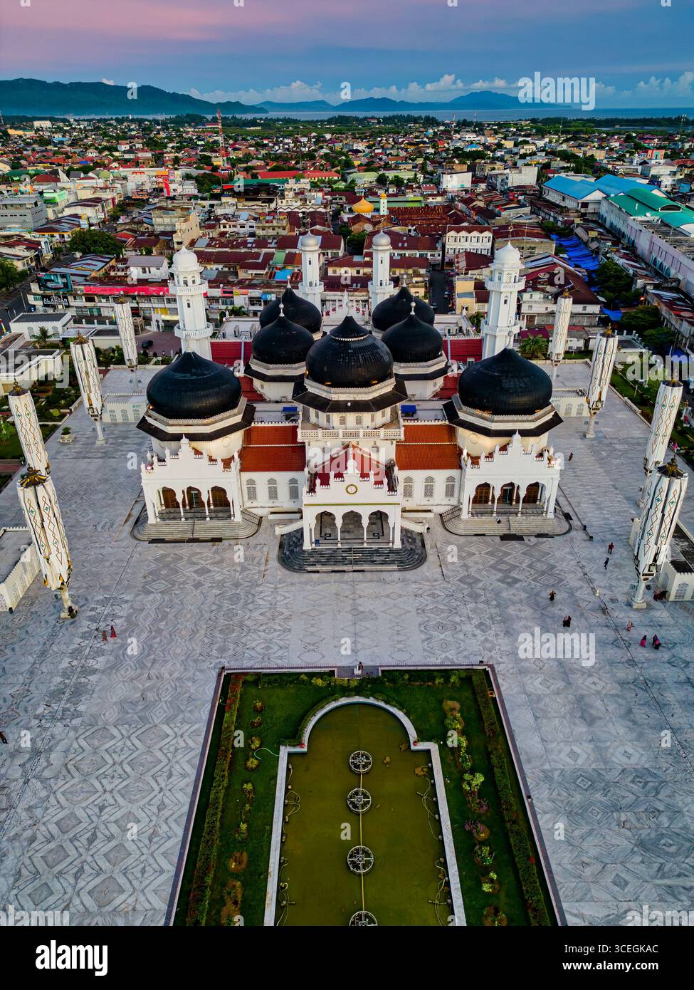 Beautiful mosque in sumatra masjid hi-res stock photography and images ...