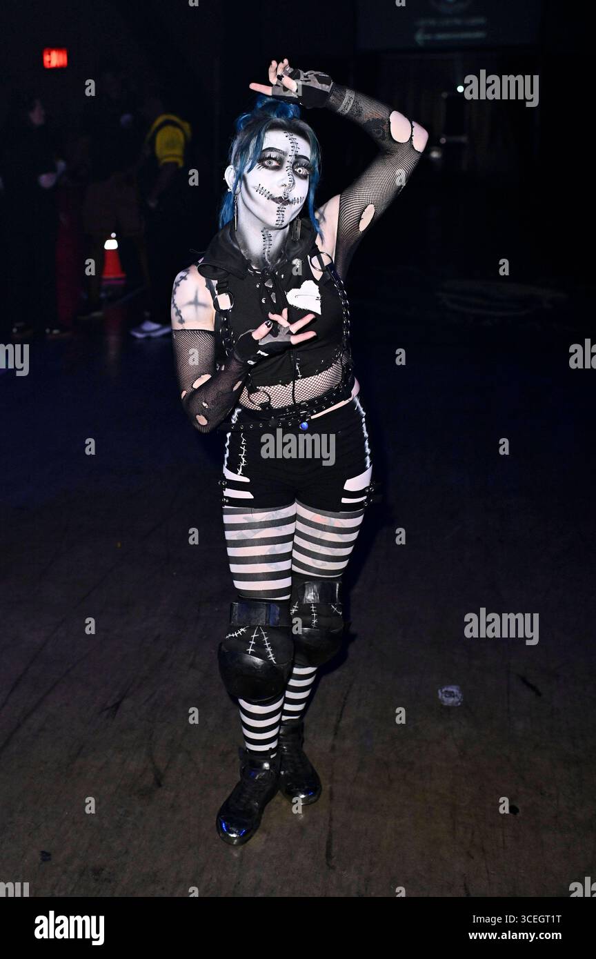 Decayed Brigade auf der Midsummer Scream - Halloween & Horror Convention im Long Beach ...