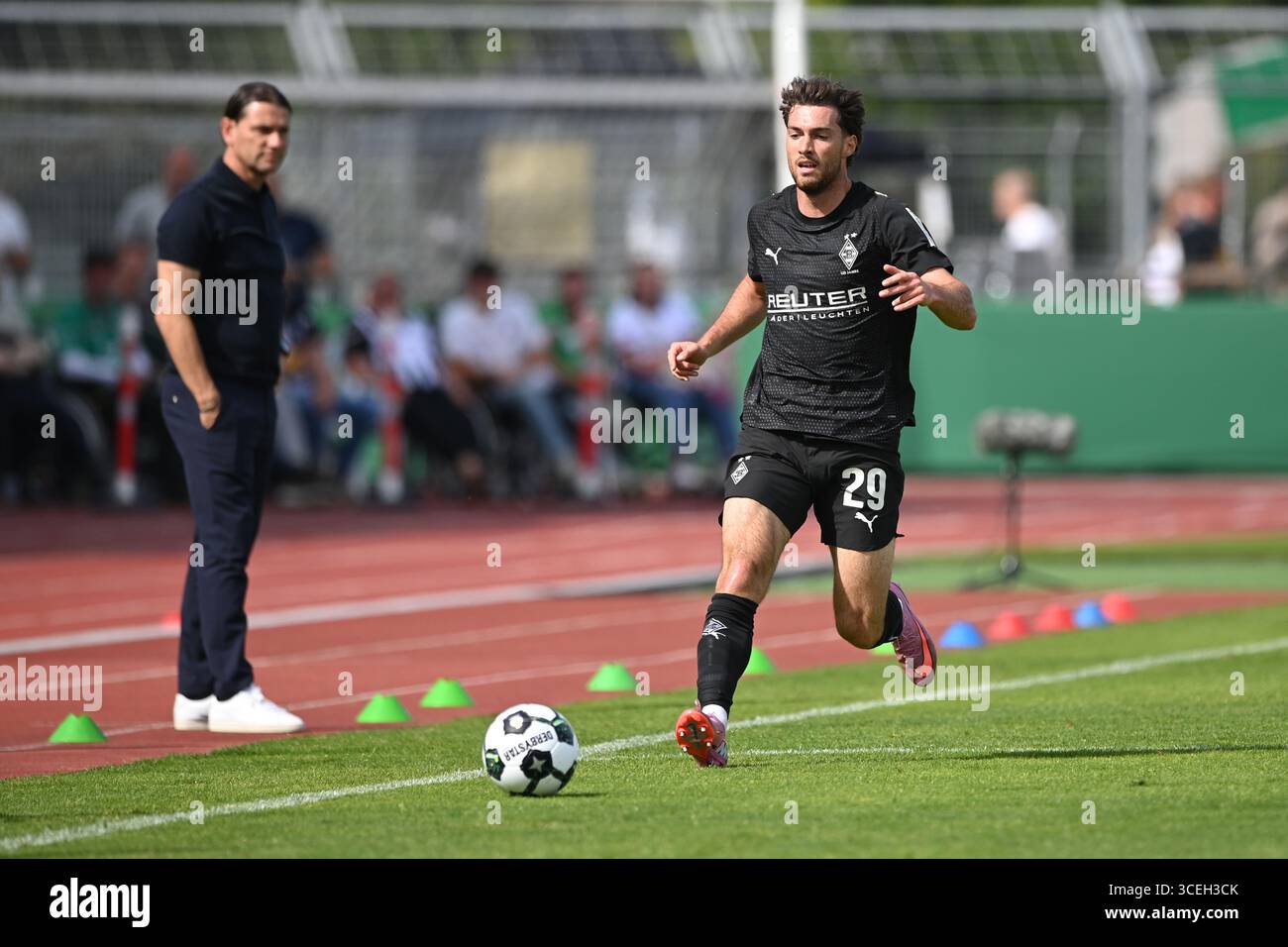 Joe SCALLY (MG) action, individual action, football, DFB Cup, 1st main ...