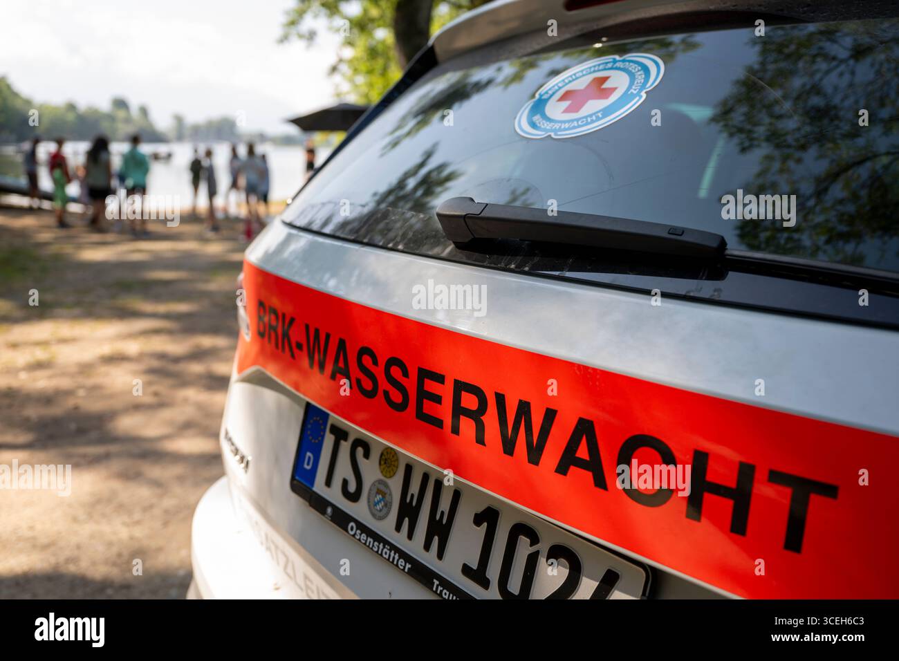 18 August 2025, Bavaria, Übersee: A Bavarian Red Cross (BRK) water ...