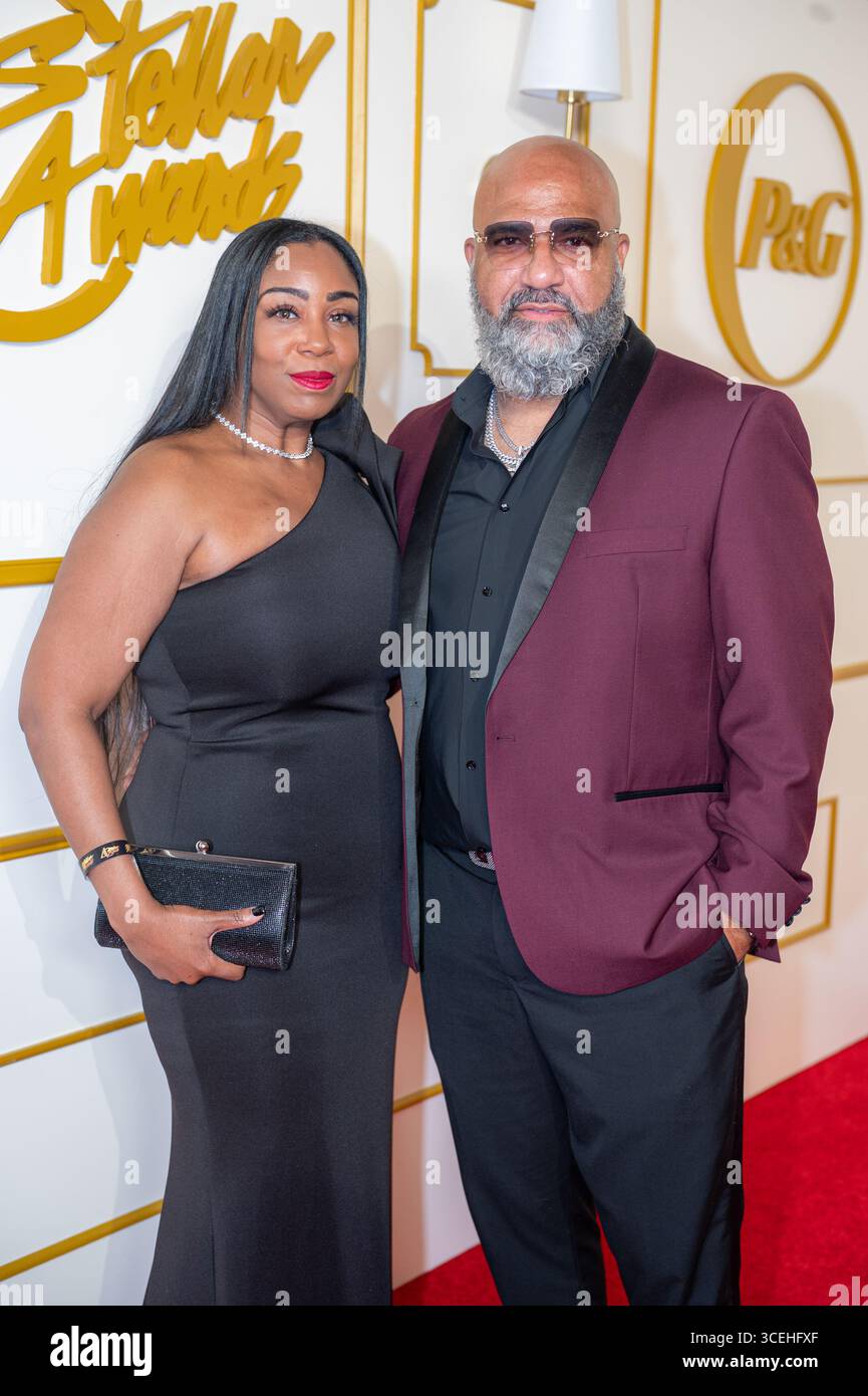 Mervin Mayo and his wife Mechelle on the Red Carpet at the 40th Annual Stellar Awards at The ...