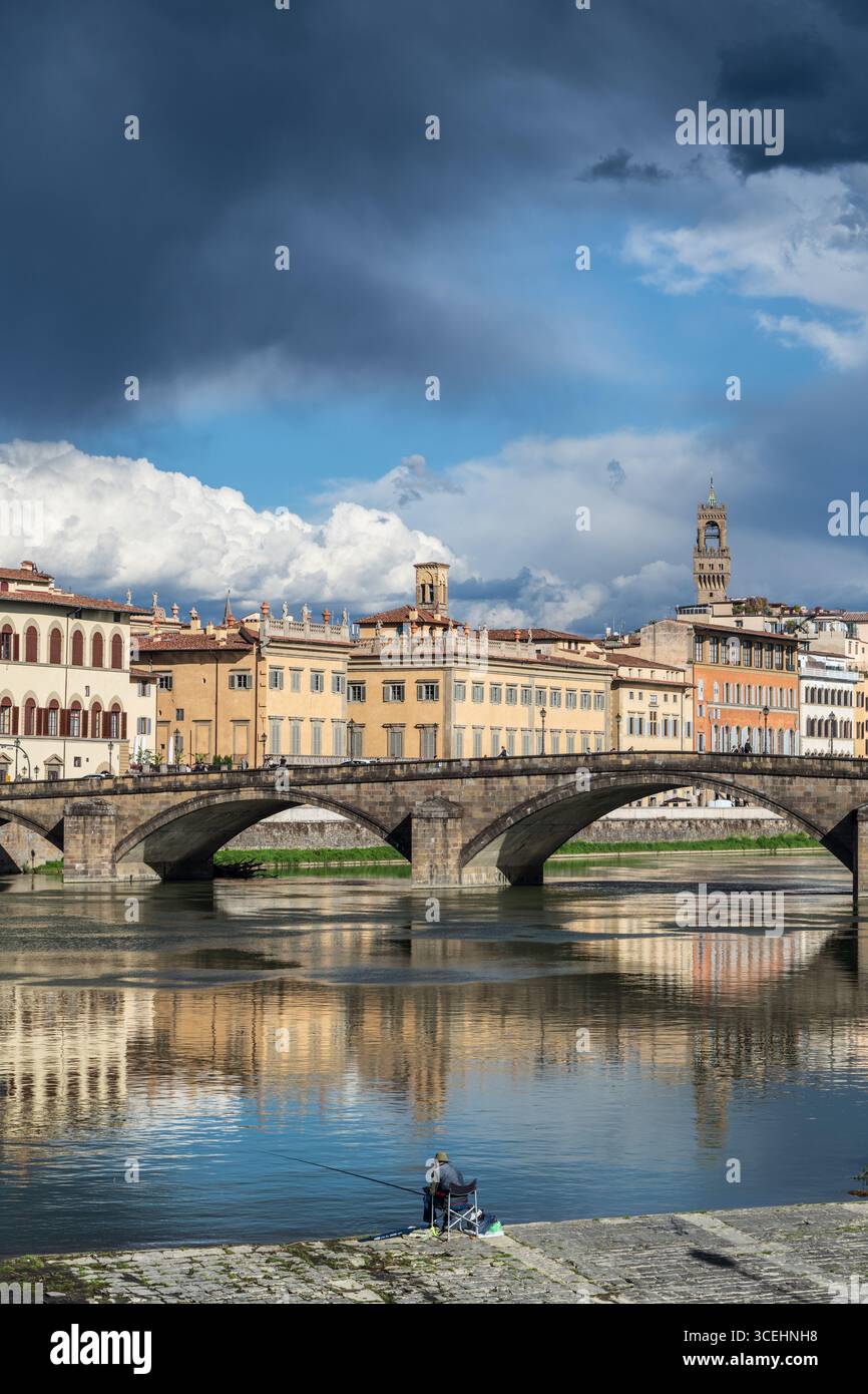 Historic bridge in florence hi-res stock photography and images - Alamy