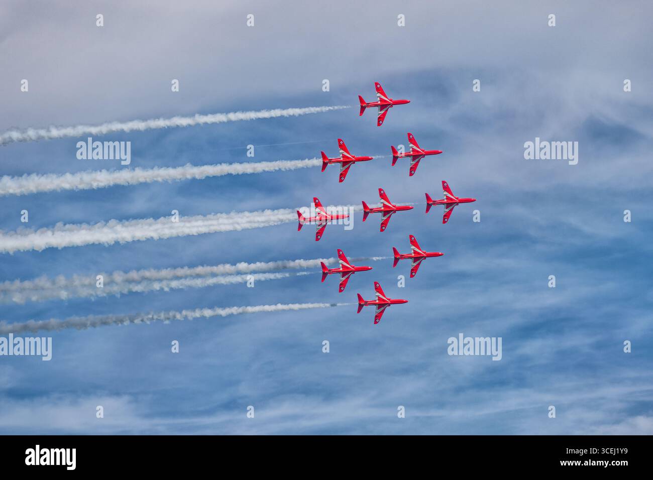 Nine red arrows hi-res stock photography and images - Alamy