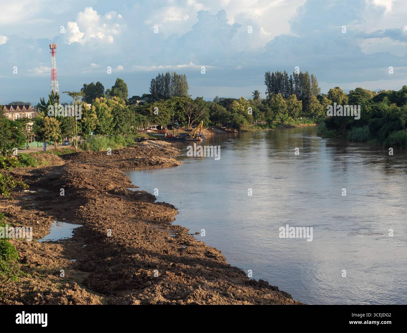 THAILAND - CHIANGMAI, 17 AUGUST 2025 : Dredging the Ping River to ...