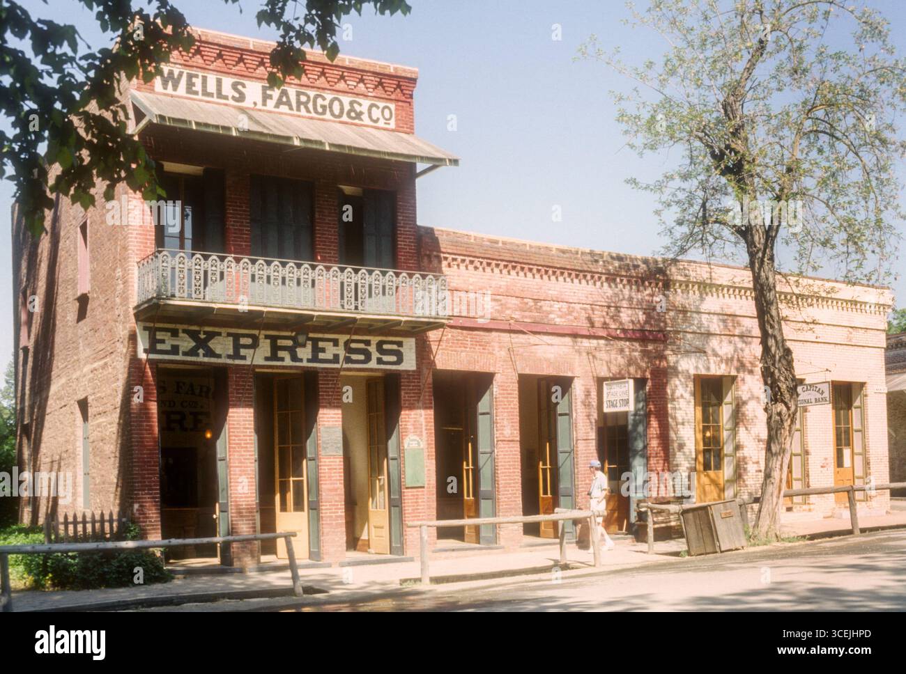 1993 archive photograph of the 1877 Wells Fargo & Co. Express Building ...