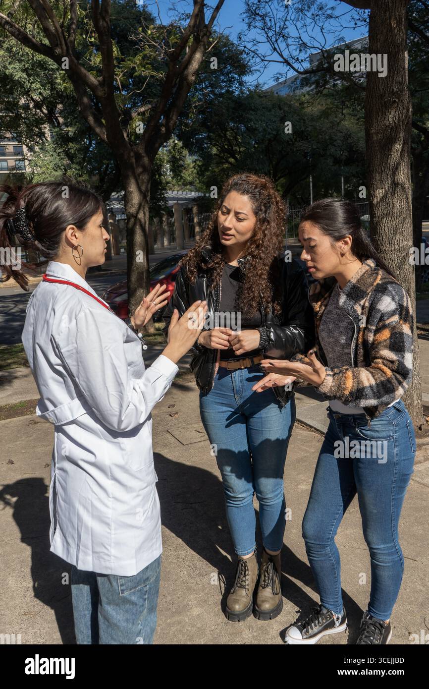 Doctor listening patients questions hi-res stock photography and images ...