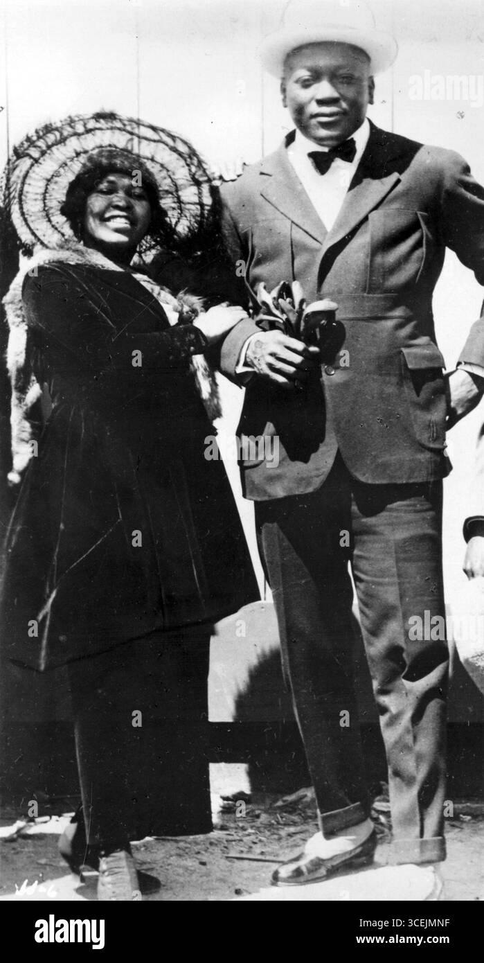 Jack johnson and wife Black and White Stock Photos & Images - Alamy