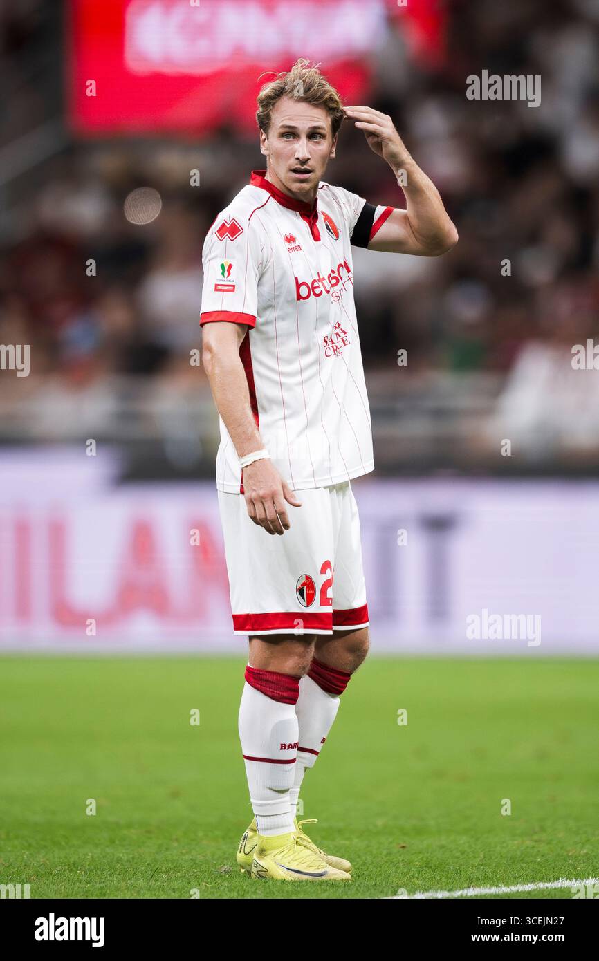 Verreth of SSC Bari gestures during the Coppa Italia football match ...
